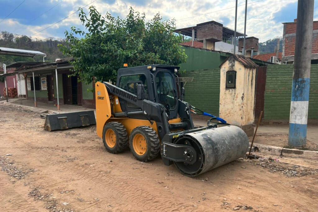 Compactador combinado vibratorio de suelos CVM150-C | VialPlan